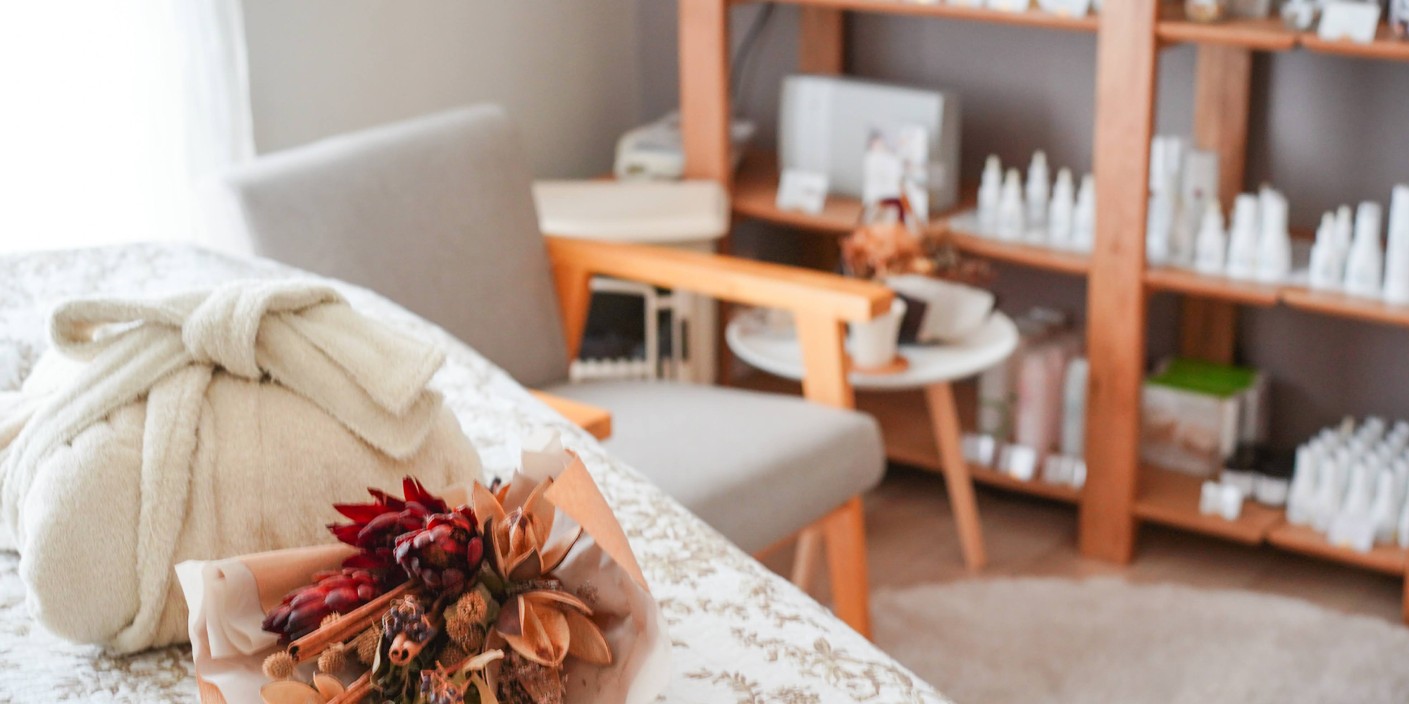 fuu. produced by uniwa | 〝自分の顔が好きになる〟すべては風から始まるー素肌と心を整えるヒカリのスキンケアを